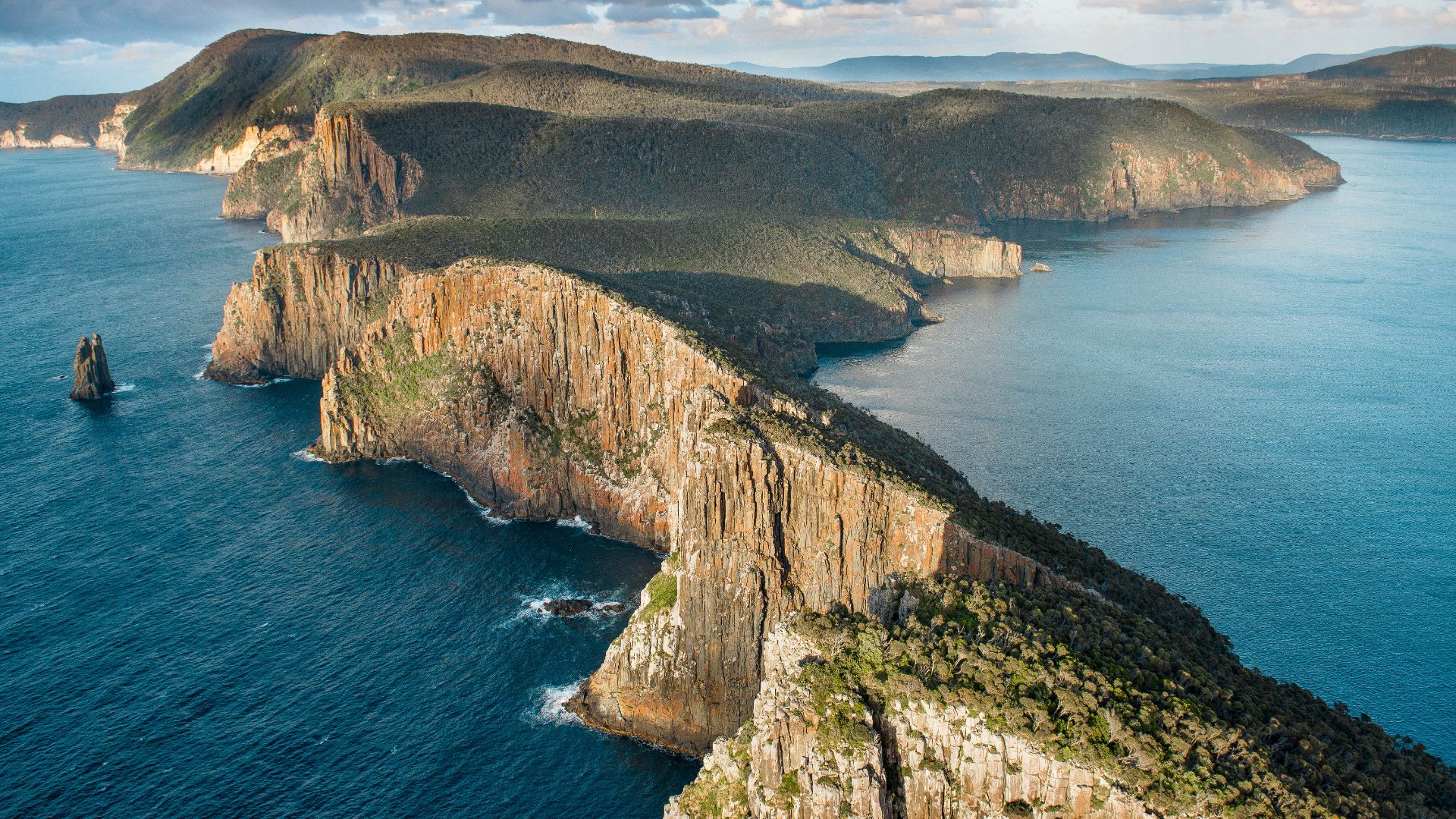 Tasmania National Parks holidays | 2024 / 2025 | Travelbag