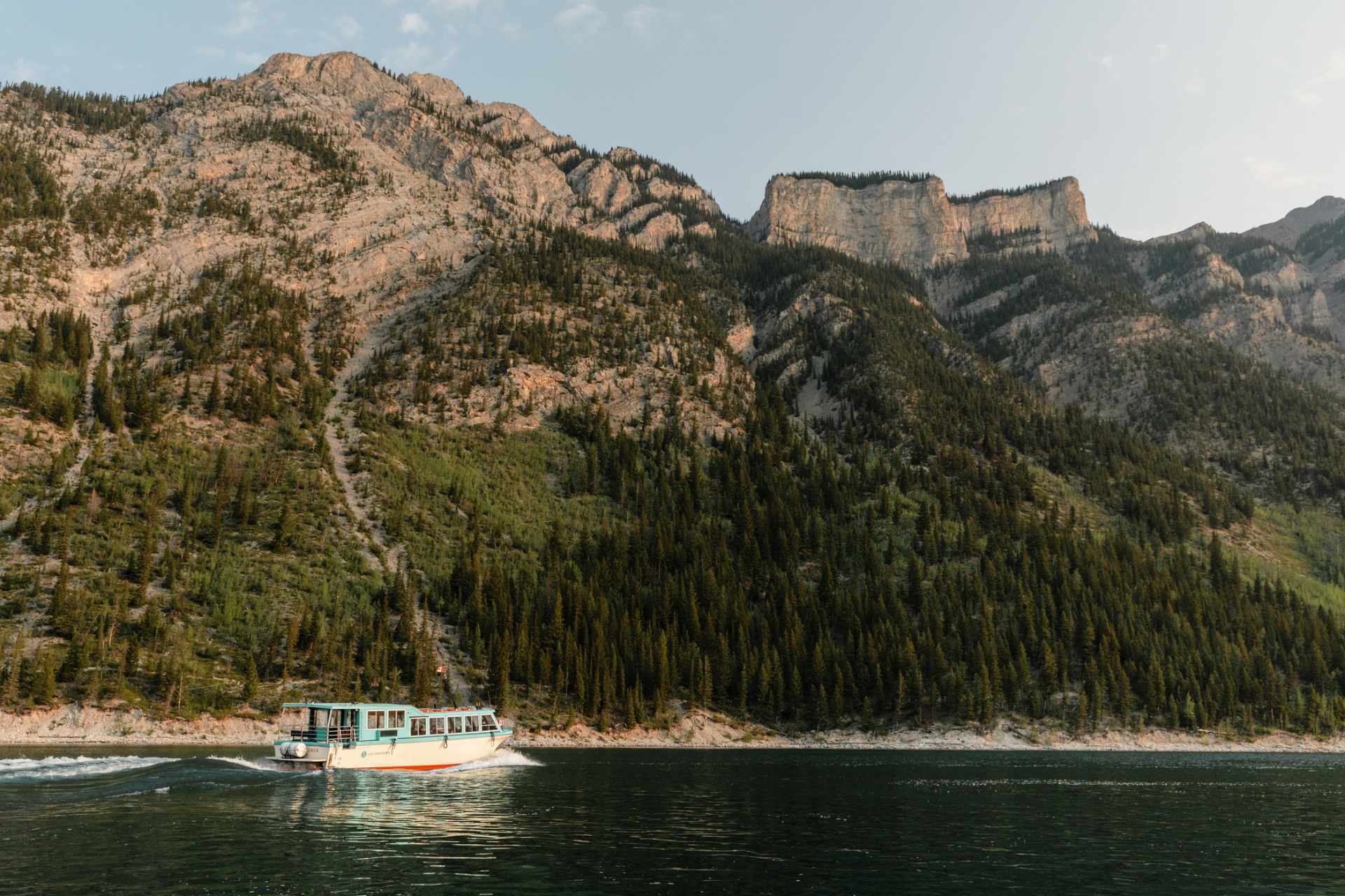 Banff Lake Cruise - Lake Minnewanka | 2024 / 2025 | Travelbag