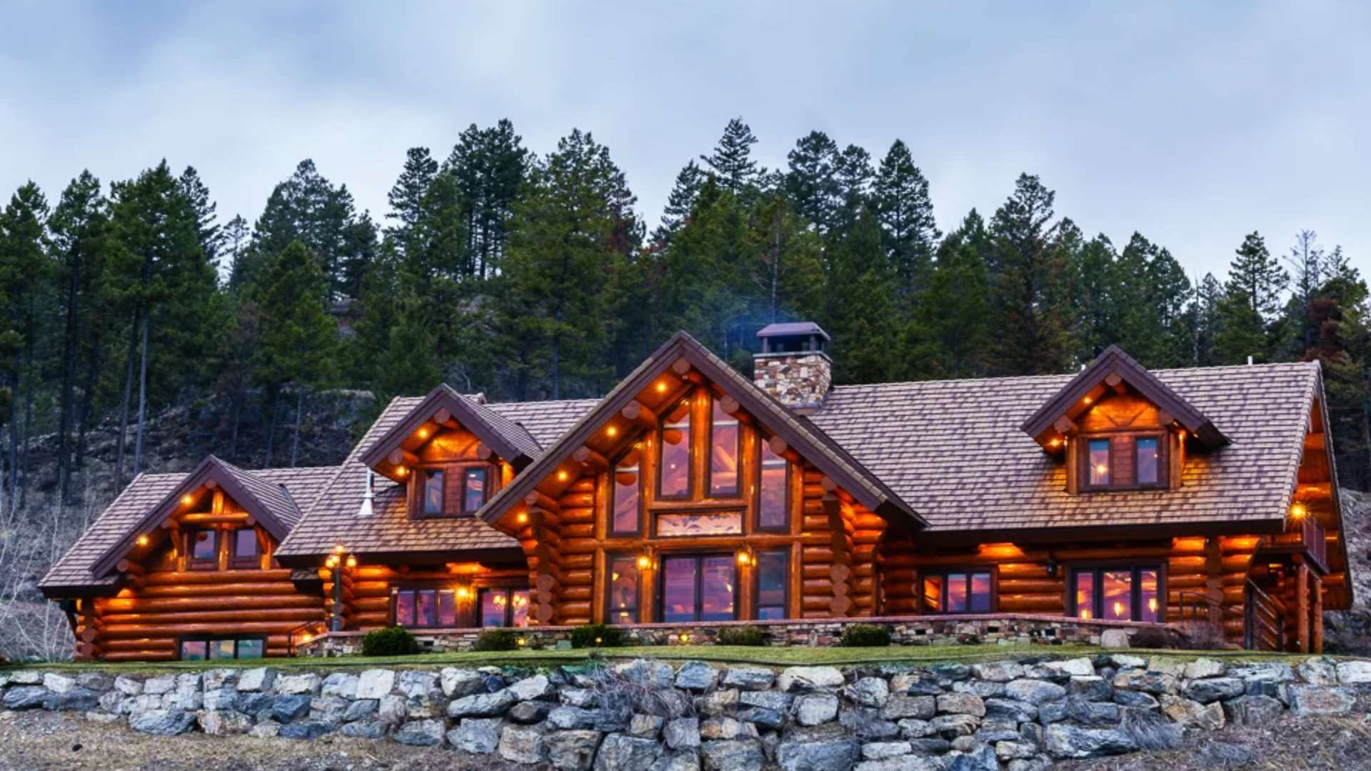 Coyote Bluff Estate Somers Montana | 2026 / 2027 | Travelbag