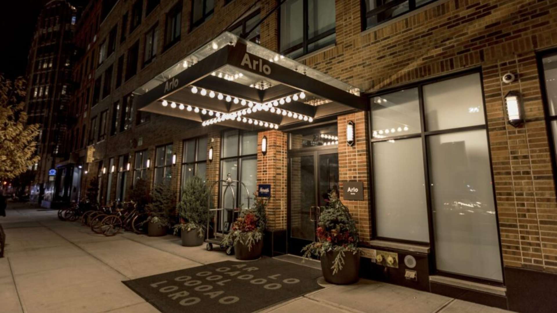 Arlo SoHo | 2024 / 2025 | Travelbag