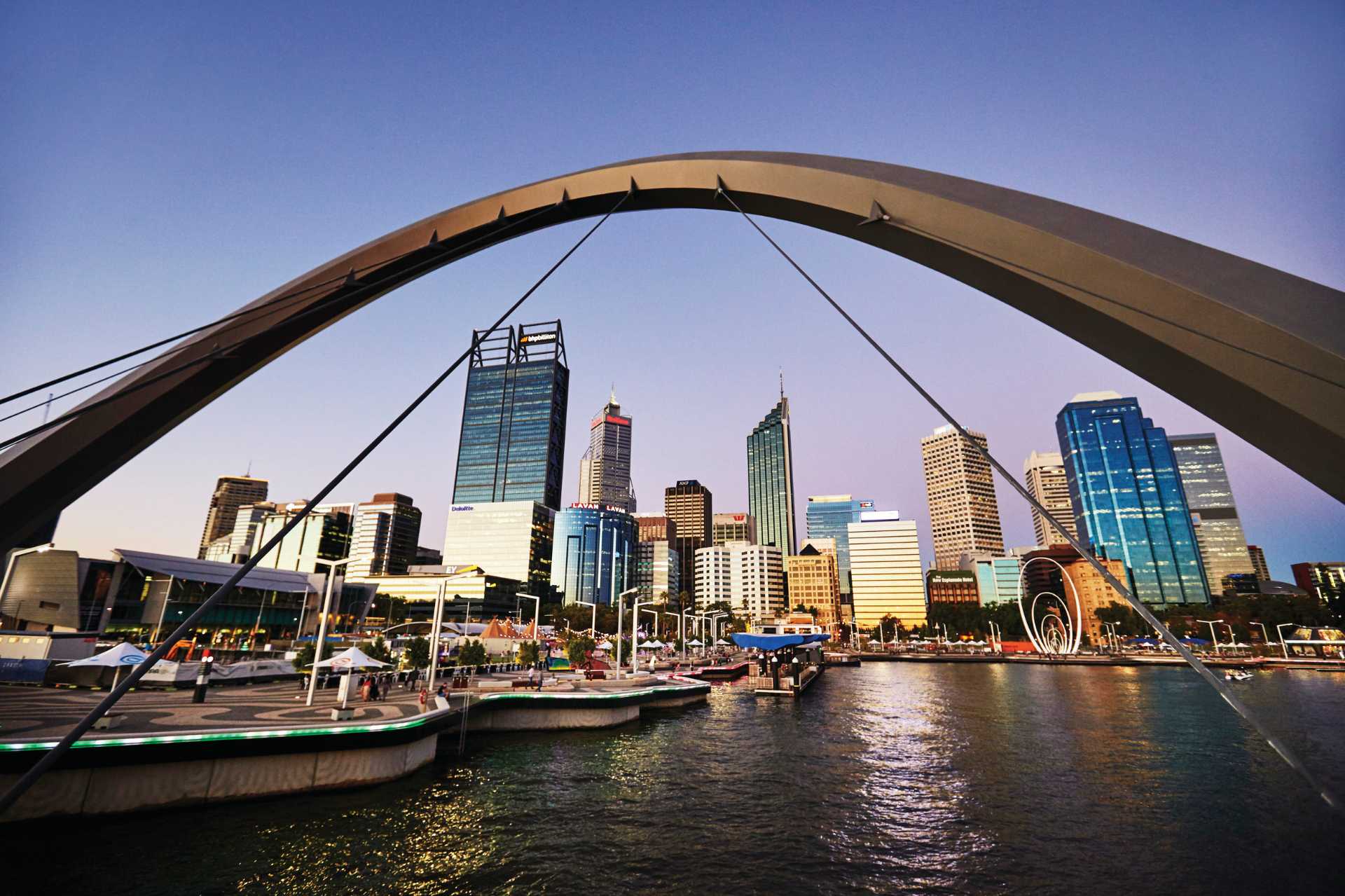 Book a Perth Holiday | 2025 / 2026 | Travelbag