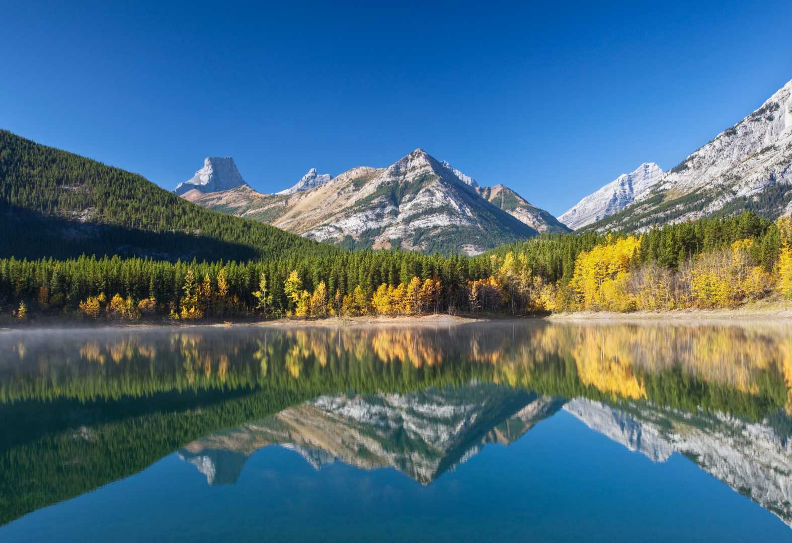 15 Day Canadian Contrasts | 2026 / 2027 | Travelbag